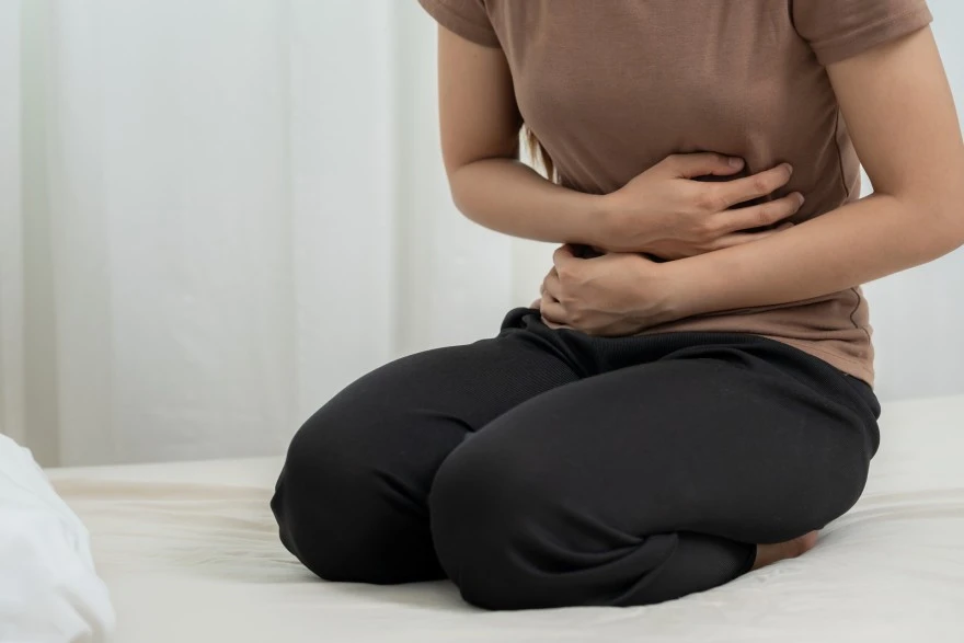 7 Types of Stomach Pain in Women & Their Possible Causes